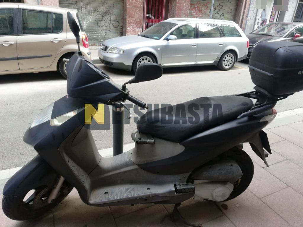 Subasta de Honda Dylan 125 2006