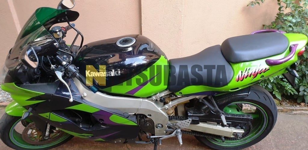 Subasta de Kawasaki ZX9R Ninja 2001