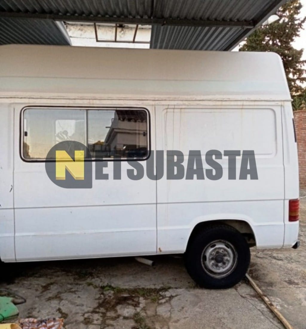 Subasta de Mercedes-Benz MB 120 1989