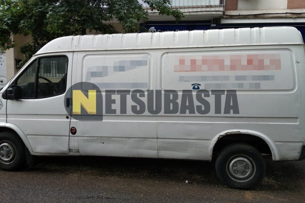 Subasta de Ford Transit 100L Furgón 2.5D 1994